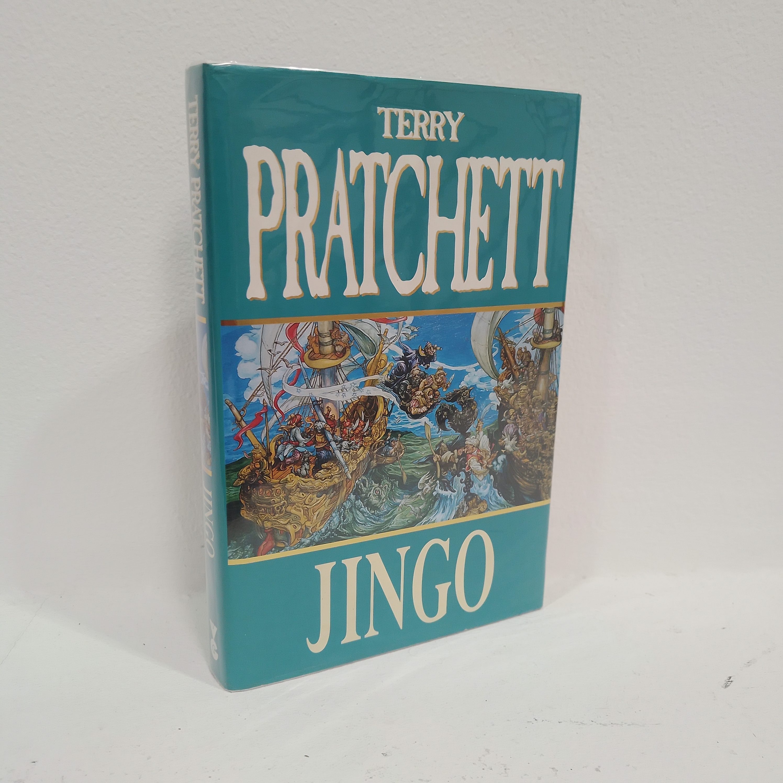 [SOLD] Terry Pratchett - Jingo - Signed - Zerzura Rare Books