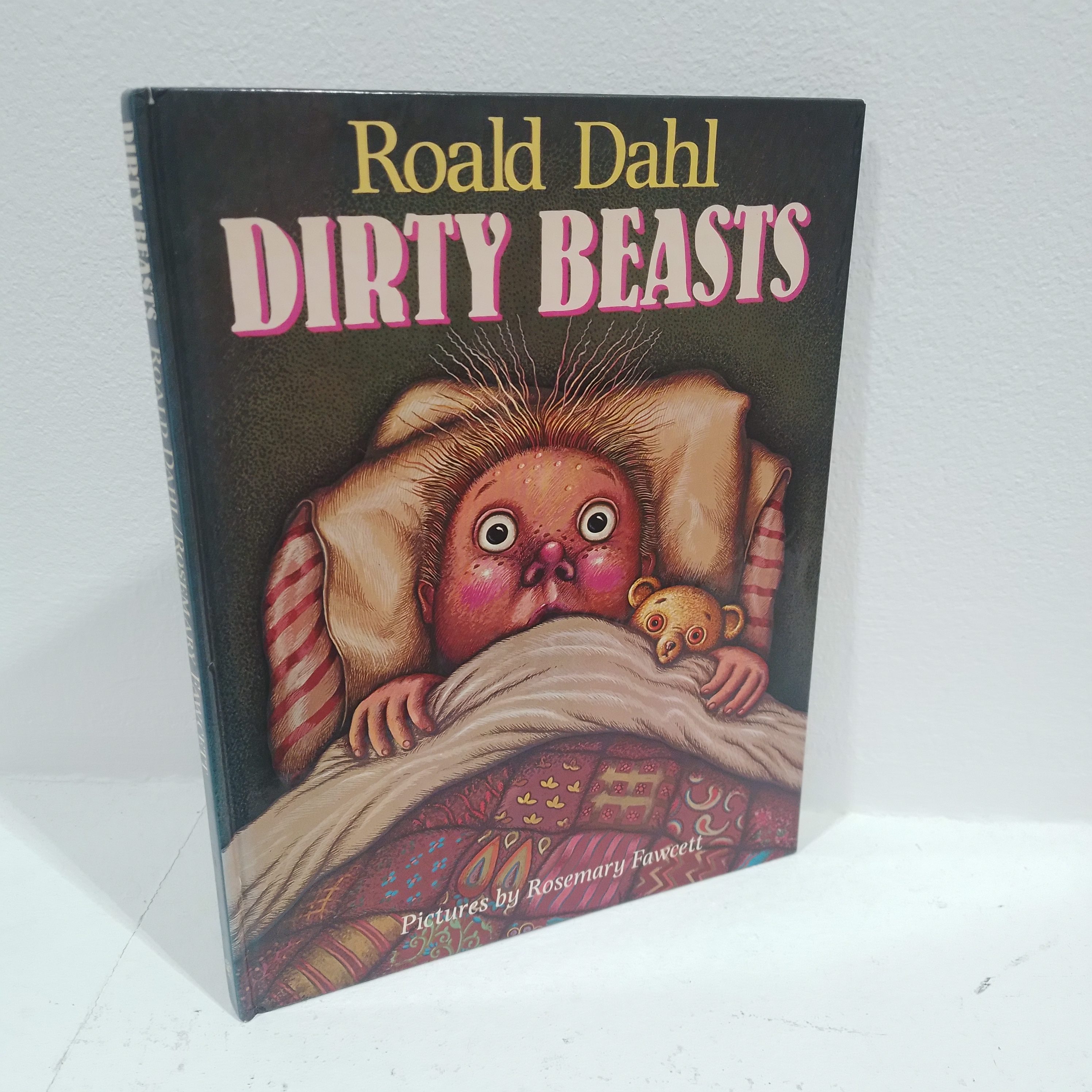 [SOLD] Roald Dahl - Dirty Beasts - 1983 First Edition - Zerzura Rare Books