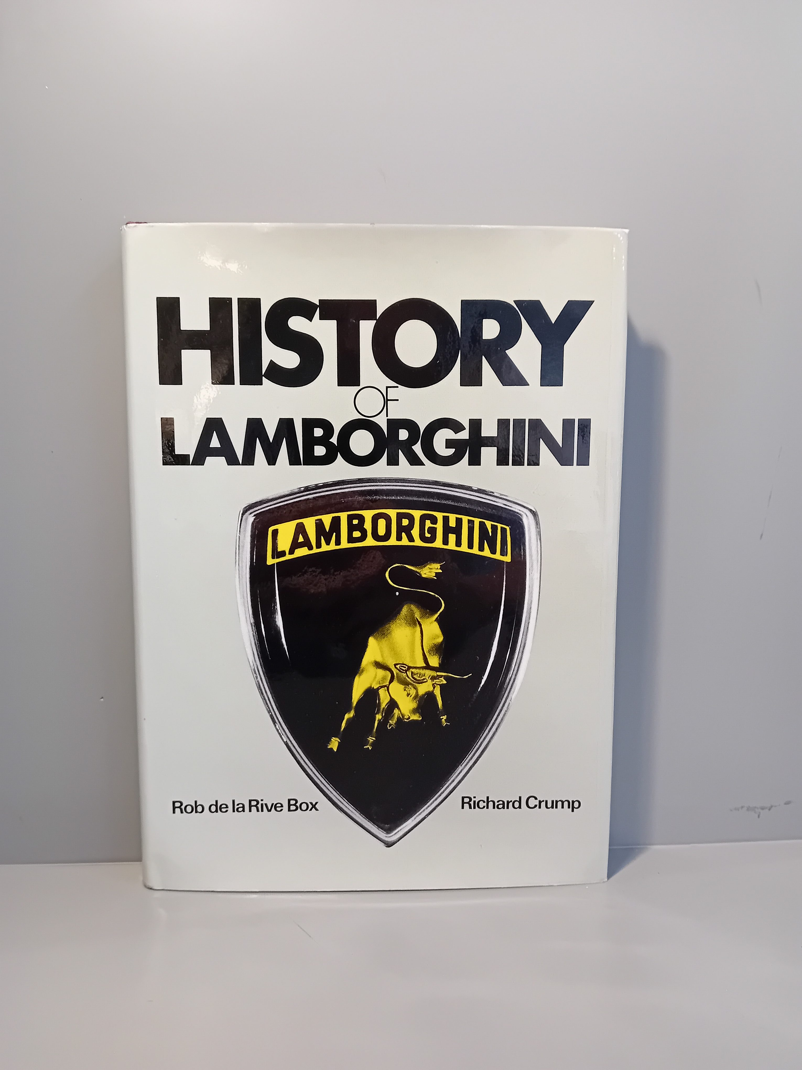 [SOLD] Rob de la Rive Box and Richard Crump - History of Lamborghini ...